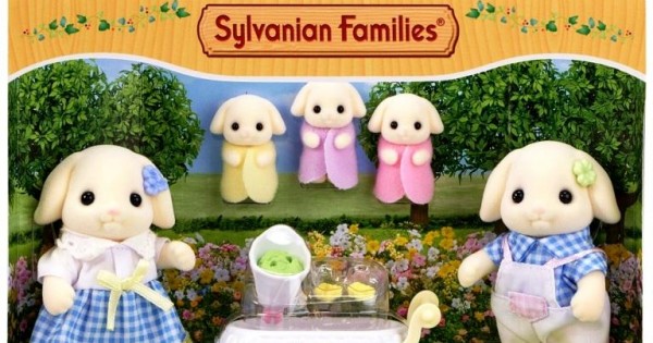 Sylvanian Families Flora Rabbit Family